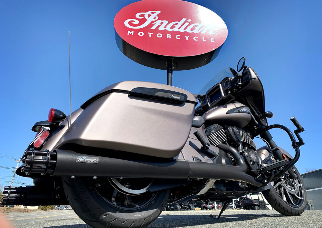 Pair Indian BaggersPeacemakers - Tailgunner Exhaust